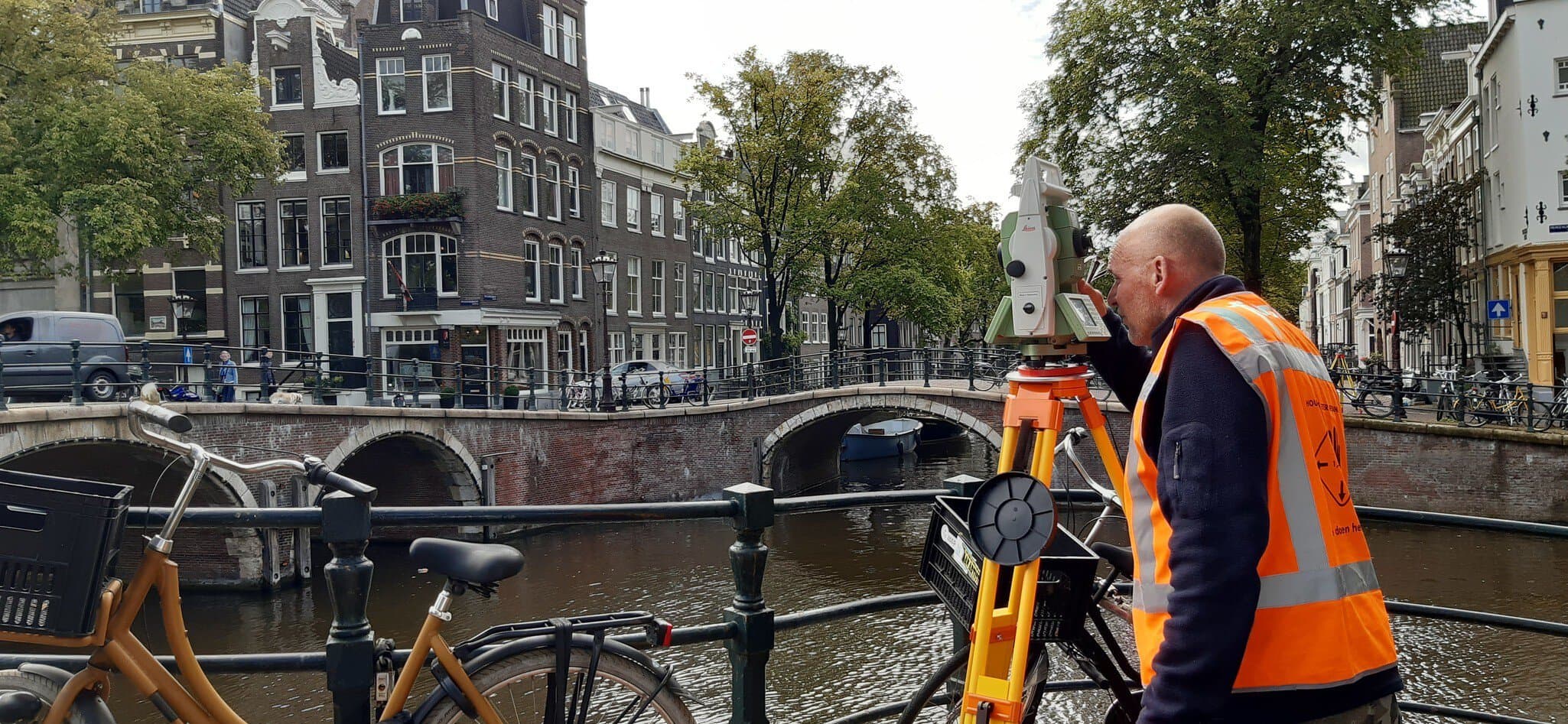 Fugro’s innovative technologies monitor Amsterdam’s bridges and quay ...
